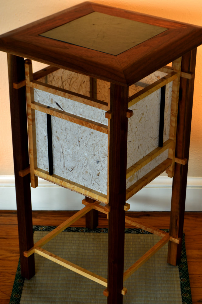 Shoji Floor Lamp/ Walnut, Maple, Ebony/ Banana Bark Kozo Paper